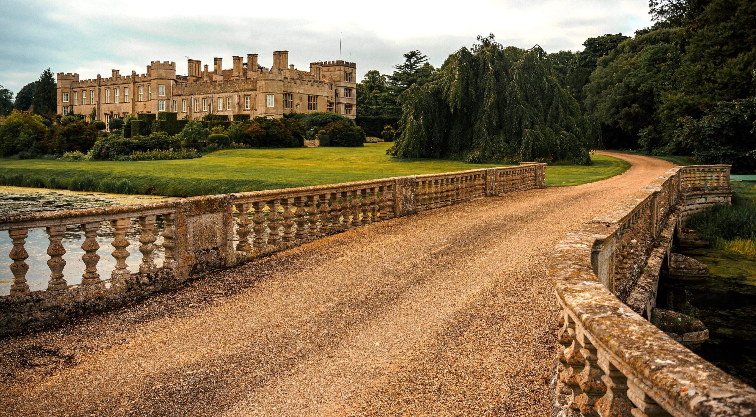 Teapot Estate | For the hire for filming and photoshoots